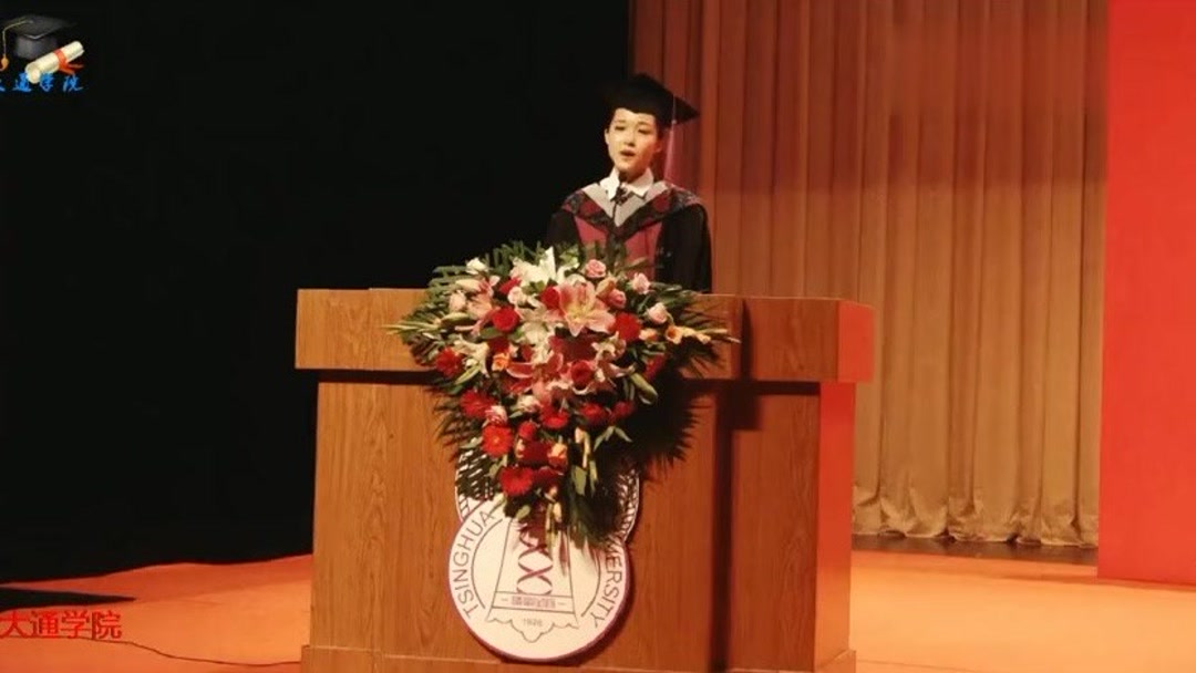 清华大学美女脱稿演讲 学霸很厉害 .