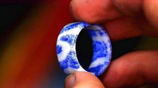 脑珊瑚有什么用?加上环氧树脂后制作戒指,不亚于翡翠钻石