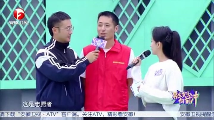 爱的延续,社区志愿者与家人一起做志愿服务