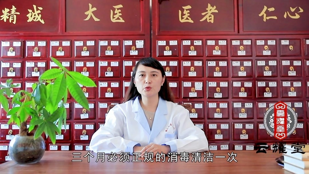 喝水时先看看,有这几个特征的水慎喝,对身体不好