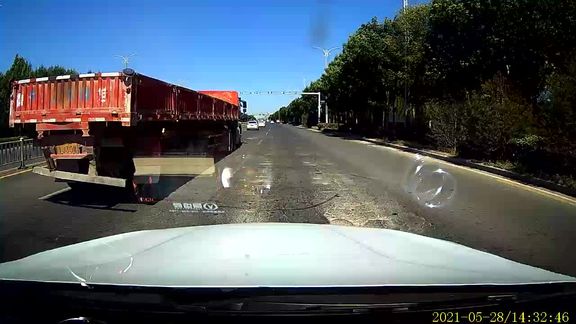 #行车记录仪 #监控下的一幕 #记录仪拍摄