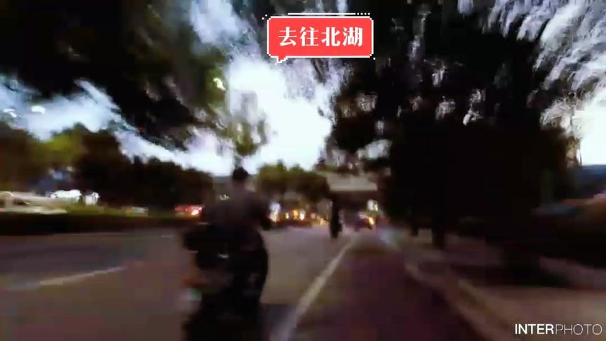 延时摄影vue版:某个周末晚高峰,从秀厢大道去往北湖片区