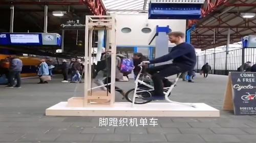 号称等车神器,边织围巾边等车,还能把围巾带走