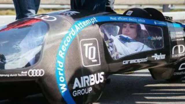 90后大学生发明的新型电动车,1度电就能从北京开到上海仅5毛钱