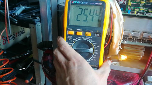 电焊机继电器工作不正常的维修思路与方法