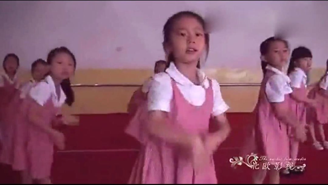 幼儿舞蹈 小苹果 .