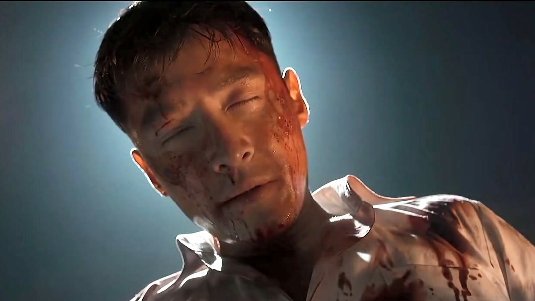 影视:“胡歌”被言行逼供,汪曼春拿枪威胁,这一片段堪成经典