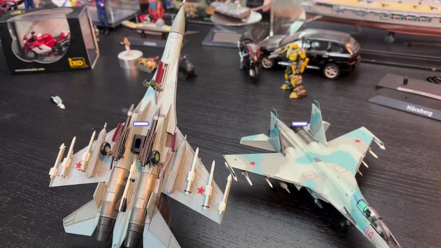 su35模型机腹导弹更换视频##模型 #su35 #合金飞机模型