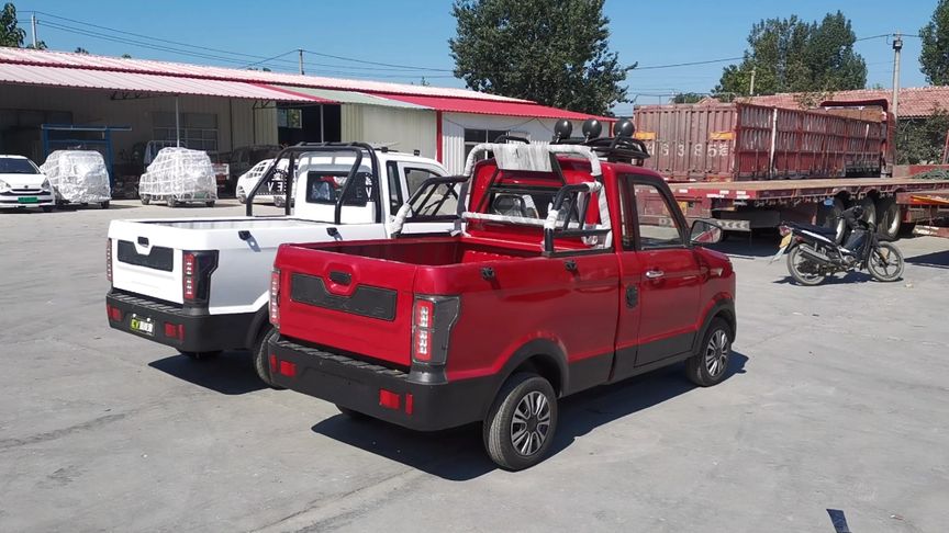 可以安装自卸的单排皮卡车