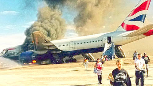 模拟飞机失事的过程!失控的飞机好恐怖,这次被吓到了