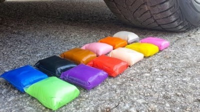 解压实验室:用汽车压碎松软的东西,车轮胎VS史莱姆!