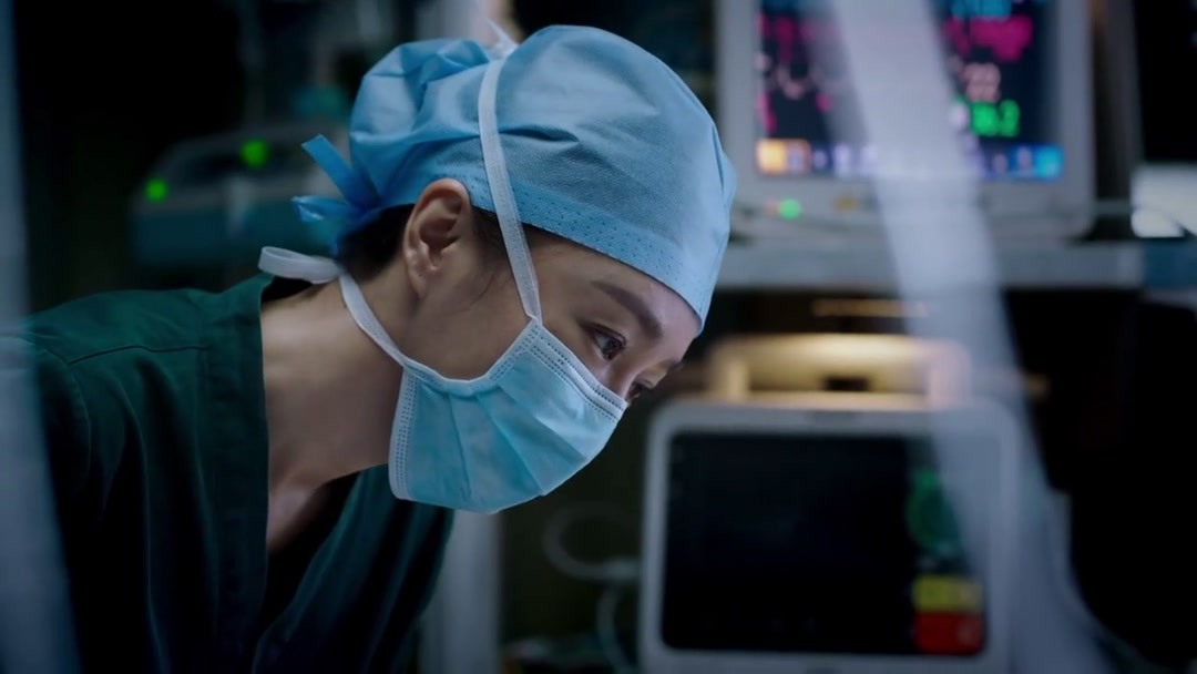 《关于唐医生的一切》第6集(3) | 唐主任自责奕明温柔开导 患者被唐...