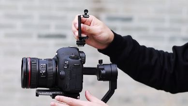 稳定器的黑科技新玩法!云鹤2加手机可以实现物体追踪功能!