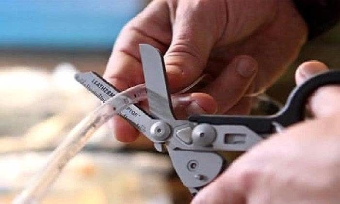 全球最稀有的剪刀,宇航员唯一使用工具,可以轻松剪断硬币