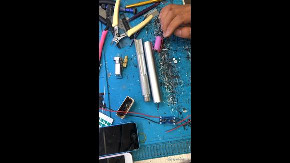 如何制作款提高工作效率的电动螺丝刀(手机维修使用)