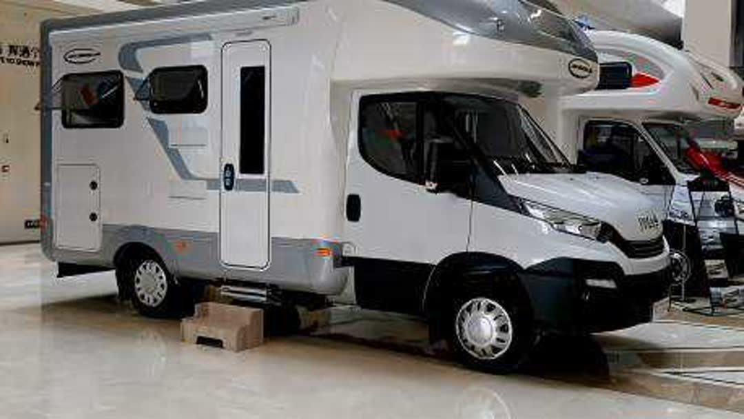 进口依维柯房车,开着还是舒服,美美哒!