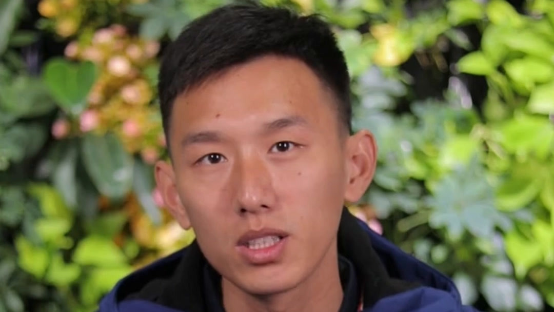 网线插在路由器上,再从路由器上拉个网线连在电脑上,出现WiFi能用...
