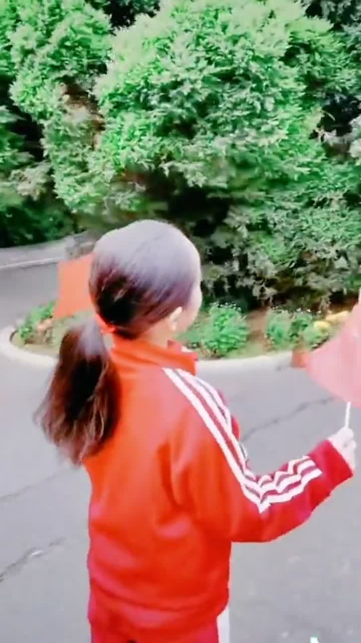 国庆气息,扑面而来,我追随的光,是五角星的星光国庆五星红旗迎风飘扬