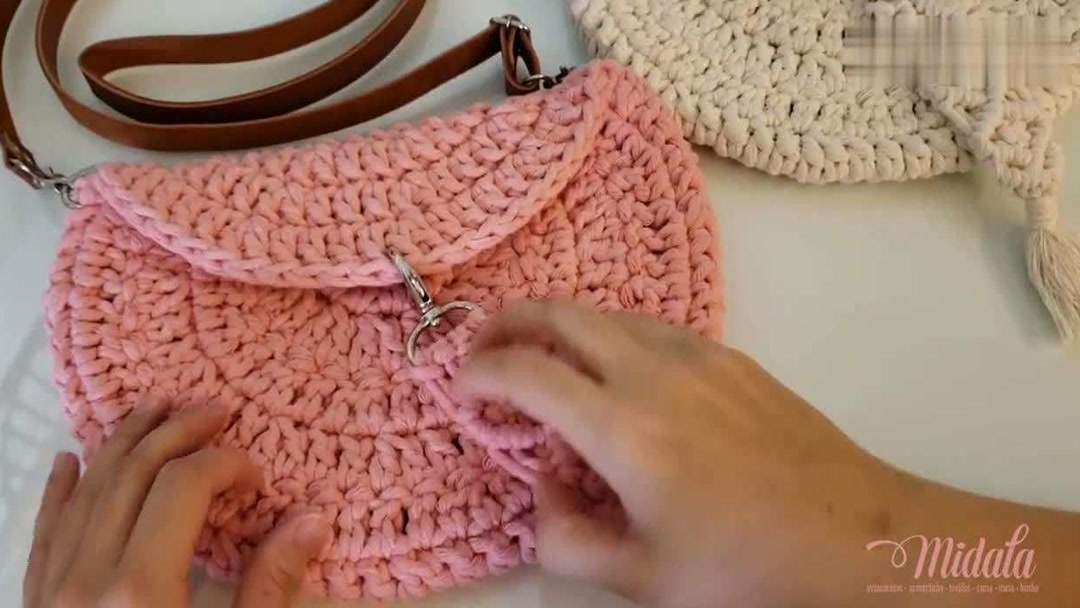 钩针编织时尚半圆形手提包包,手工编织包包教程,非常精美漂亮