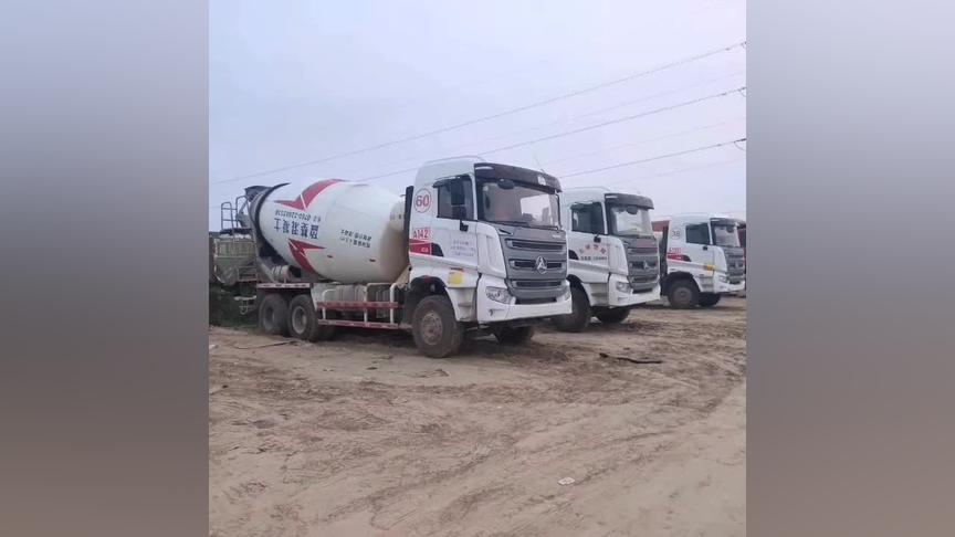 16年国四三一,大十二方。#卡车之家 #二手混凝土搅拌车