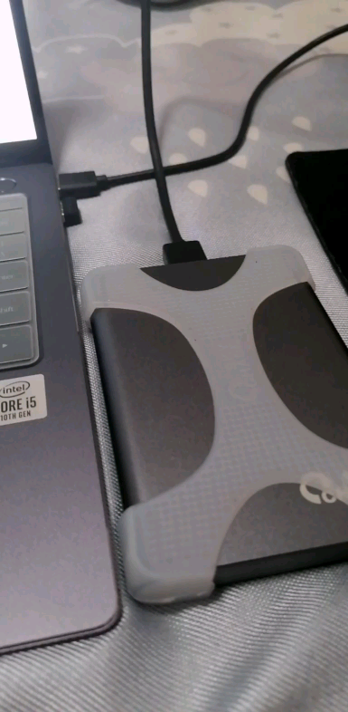 大家稍微看看别的up的视频吧,新的硬盘刚