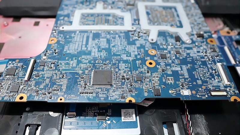 笔记本电脑键盘失灵,没想到修复起来这么费事,差点放弃