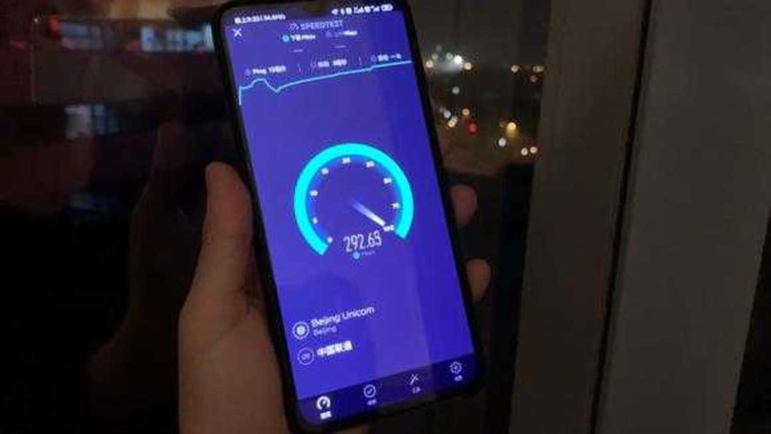 5G手机没必要?小伙子用4G套餐跑5G网络,差距太明显!