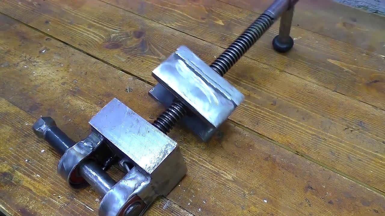 自己制作手动折弯机,过程很简单,学到了