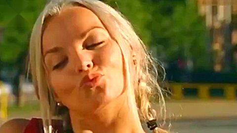 拍照搞笑恶作剧,看这里,拍拍拍!搞笑视频