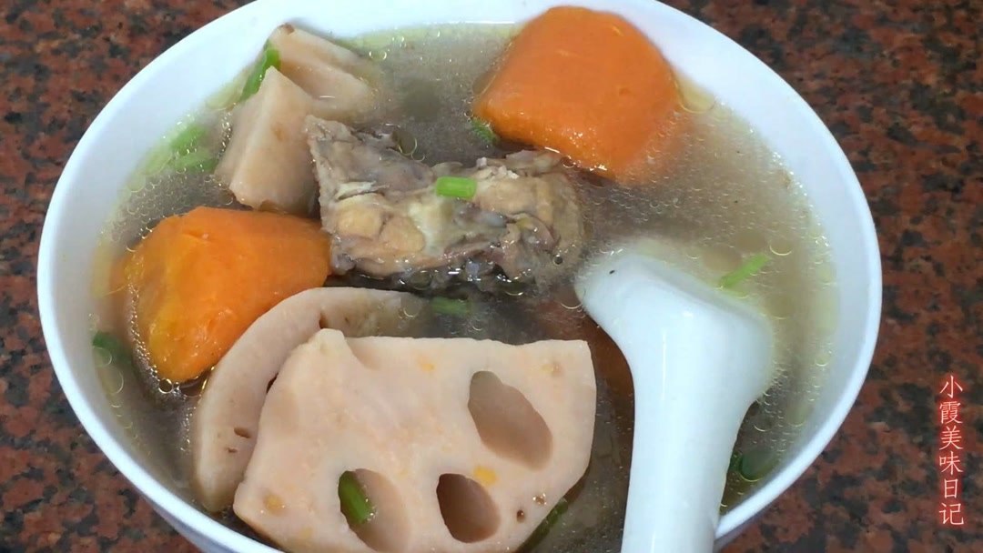 这么简单又好做的莲藕骨头汤,好喝又营养的秋冬靓汤