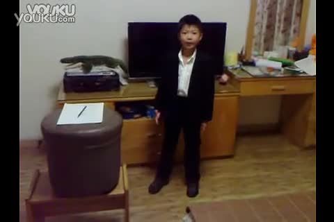 9岁男孩模仿周立波温家宝讲话