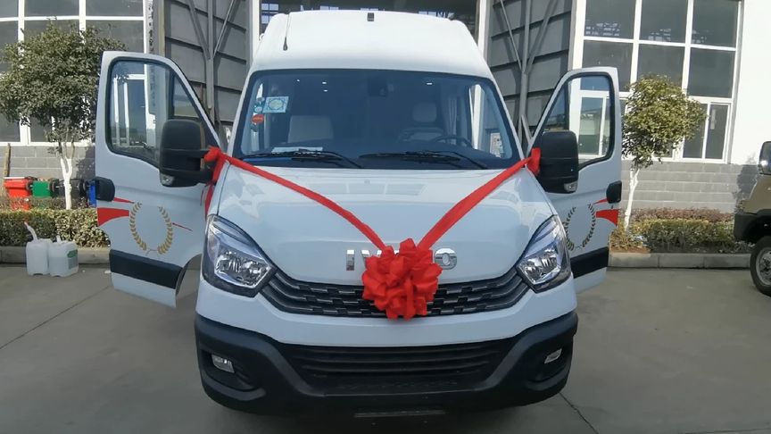 湖北中恒房车一依维柯欧盛无中门四座版!