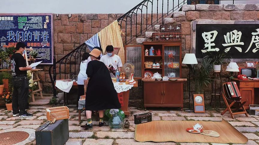 拥有有意思的工作,今天的任务是打造一束旧时光。