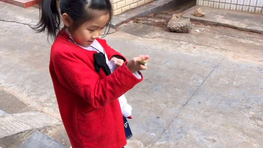 用竹子自制竹炮让你大开眼界,简单易做很有趣小孩玩的不亦乐乎