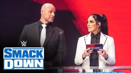 WWE明星大转会第一轮 罗门伦斯拔得状元签