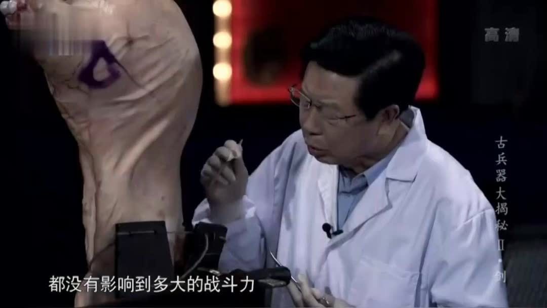 合甲有非常出色的防御性能,这得益于木片与牛皮组成的复合式结构