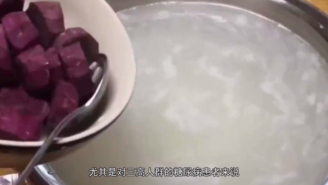 燕麦对稳定代谢,降低心血管疾病有很强的功效,是三高人群的首选