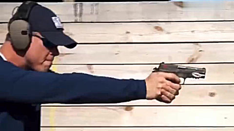 这手枪子弹,不是被世界禁用的“开花弹”嘛!