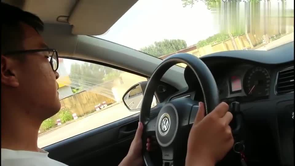 这位学员科目二只练了3天,模拟考试操作成这样,教练都不相信