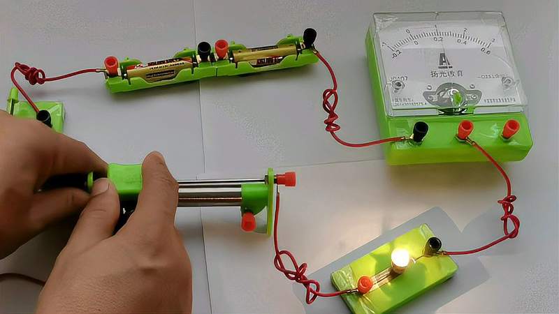 实验:利用滑动变阻器改变电路中的电流