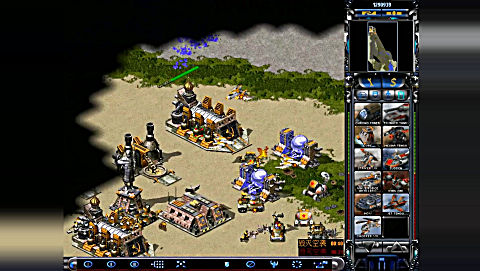 红色警戒2 鬼王机甲生命多战斗力强 唯一的缺点就是速度太慢了