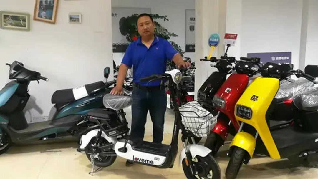 电动车搞活动准备卖的车一辆没卖出去,老板没有不高兴是为什么?