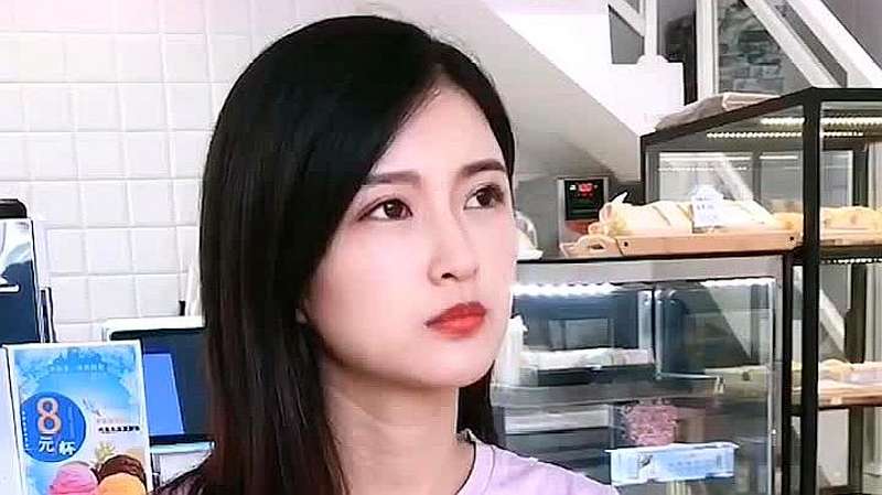 美女相亲,对方竟然带着电脑来,个人介绍还做了个PPT