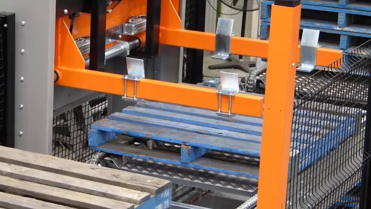 木托盘堆码垛机,带座轴承、曲柄连杆机构应用