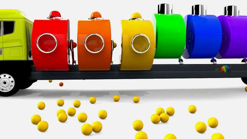 学习颜色与紧急车辆停放和巨型卡车,玩具汽车动画