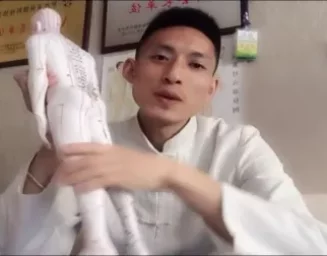人体固肾壮阳健腰第一穴 命门穴的定位及调治范围