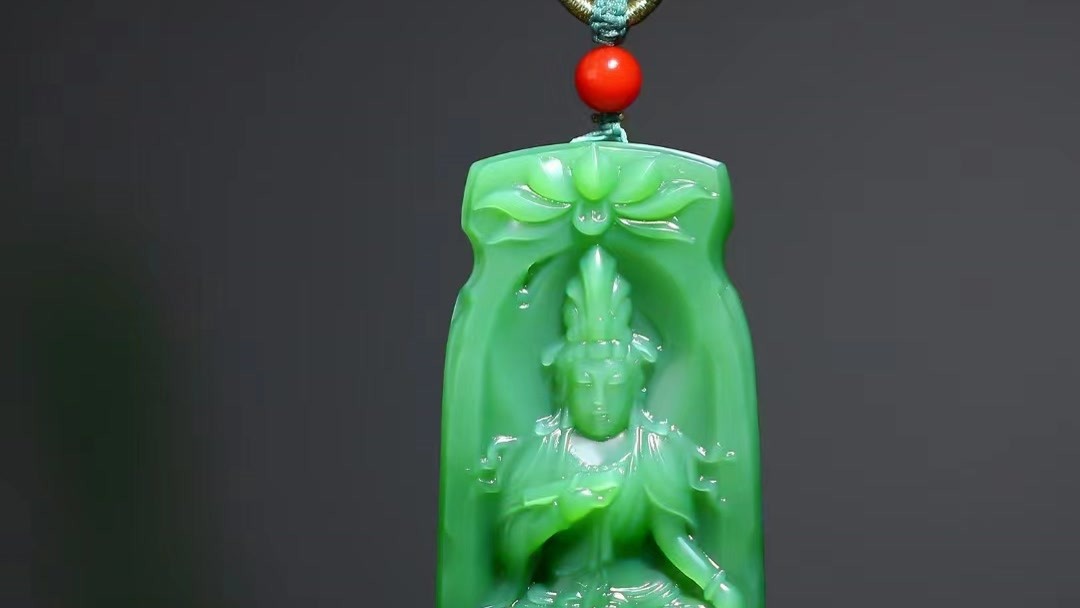 御玺家:和田玉和翡翠哪个贵