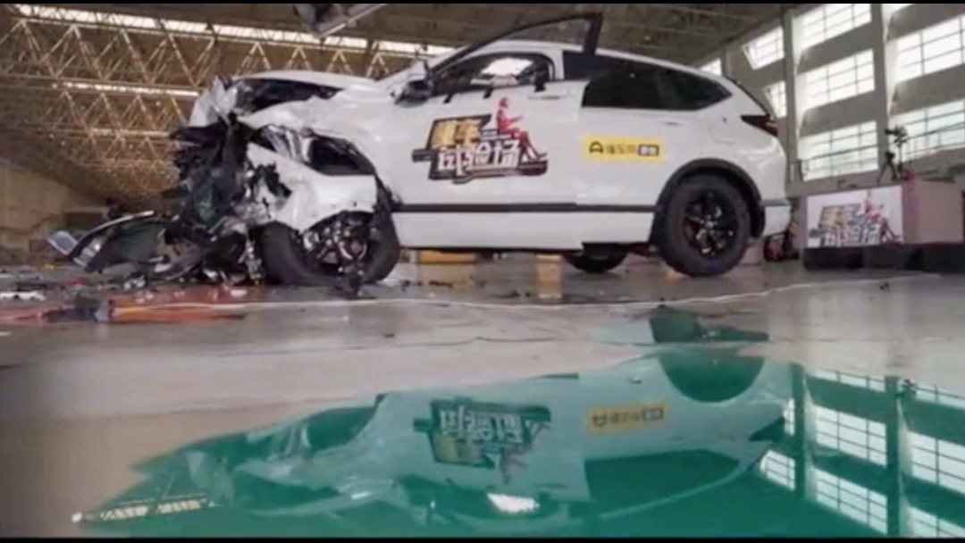 皓影vs威兰达碰撞测试