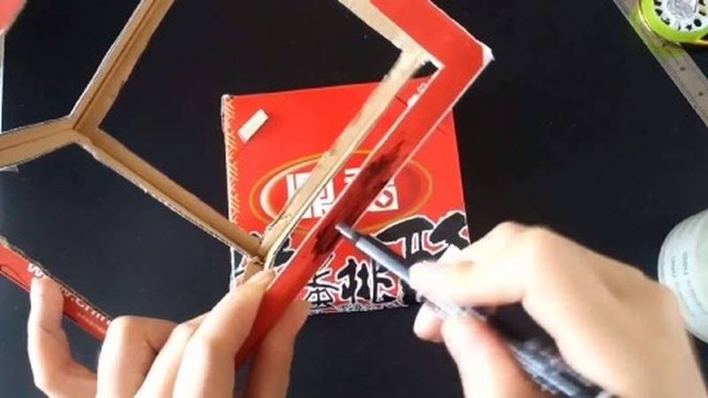 废纸箱自制梦幻星空投影灯,制造属于自己的天空,创意手工DIY