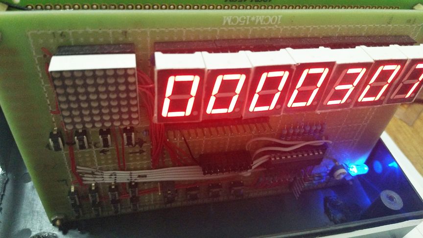 学习单片机难吗?亲手实践如何用单片机最小系统实现小灯闪烁!